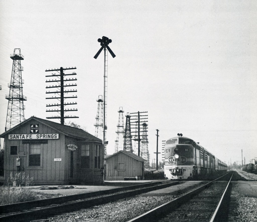 Santa Fe: The Railroad Gateway to the American West, Volume 1